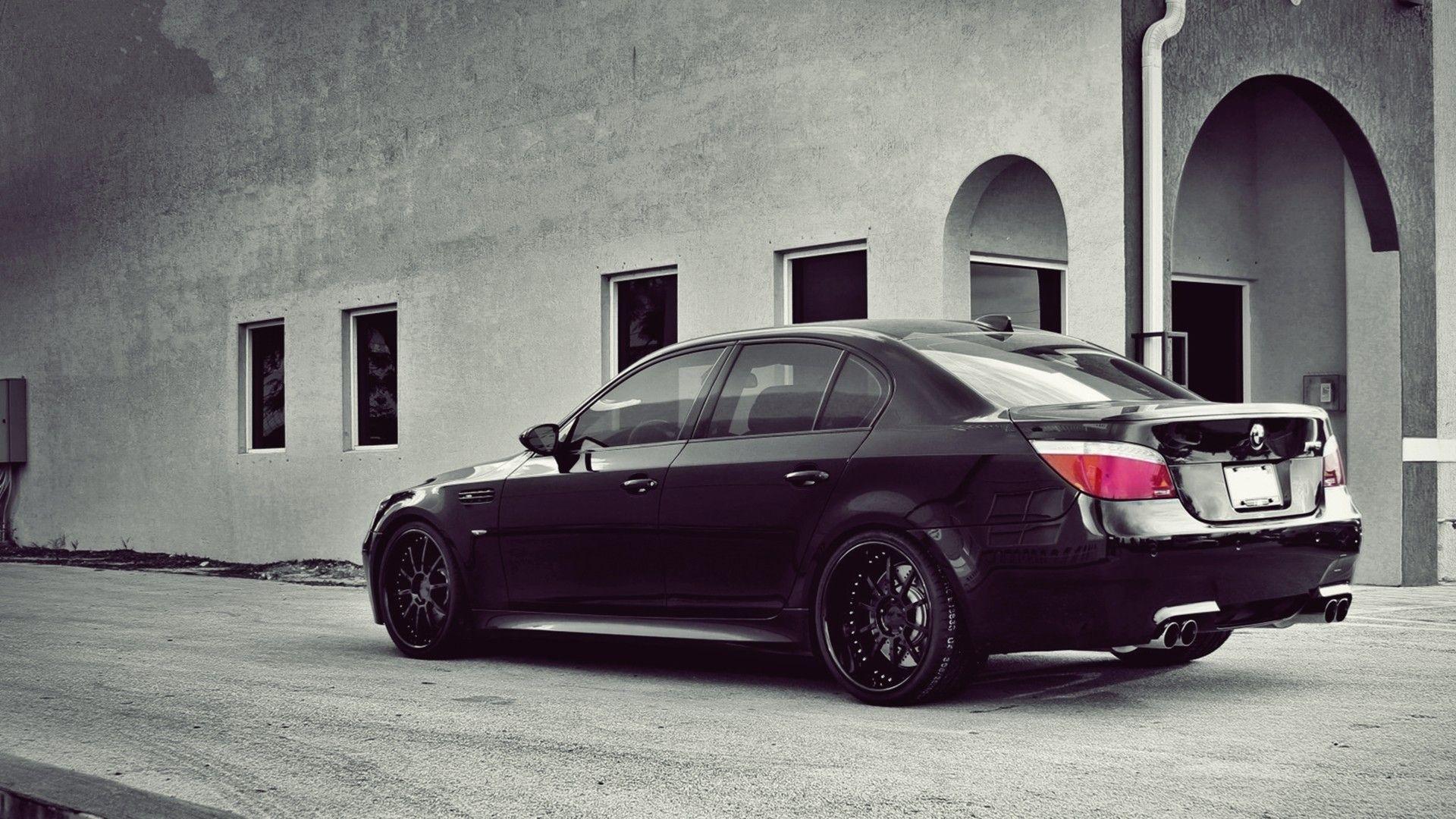 BMW E60 M5 – Ekskluzywne Tapety na Pulpit i Telefon - Tapety