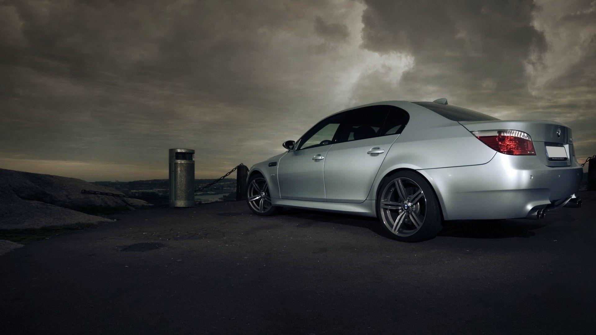 BMW E61 – Tapety na Pulpit, Tablet i Telefon w HD i 4K - Tapety