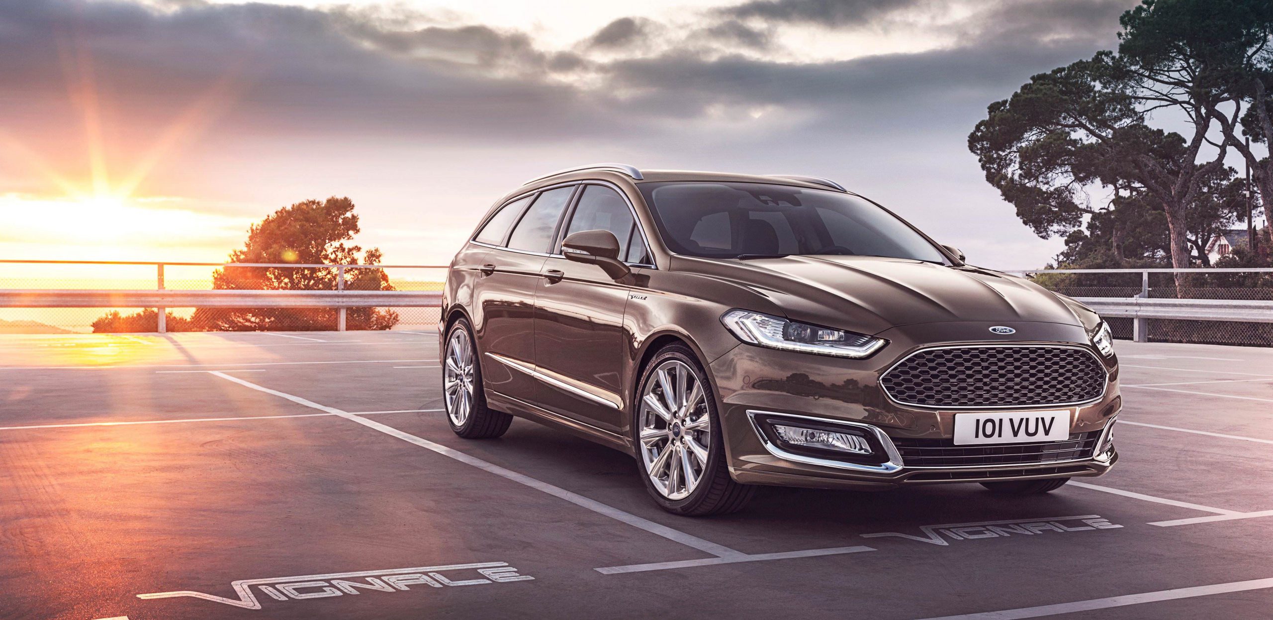 Ford Mondeo – Tapety na Pulpit i Telefon - Tapety