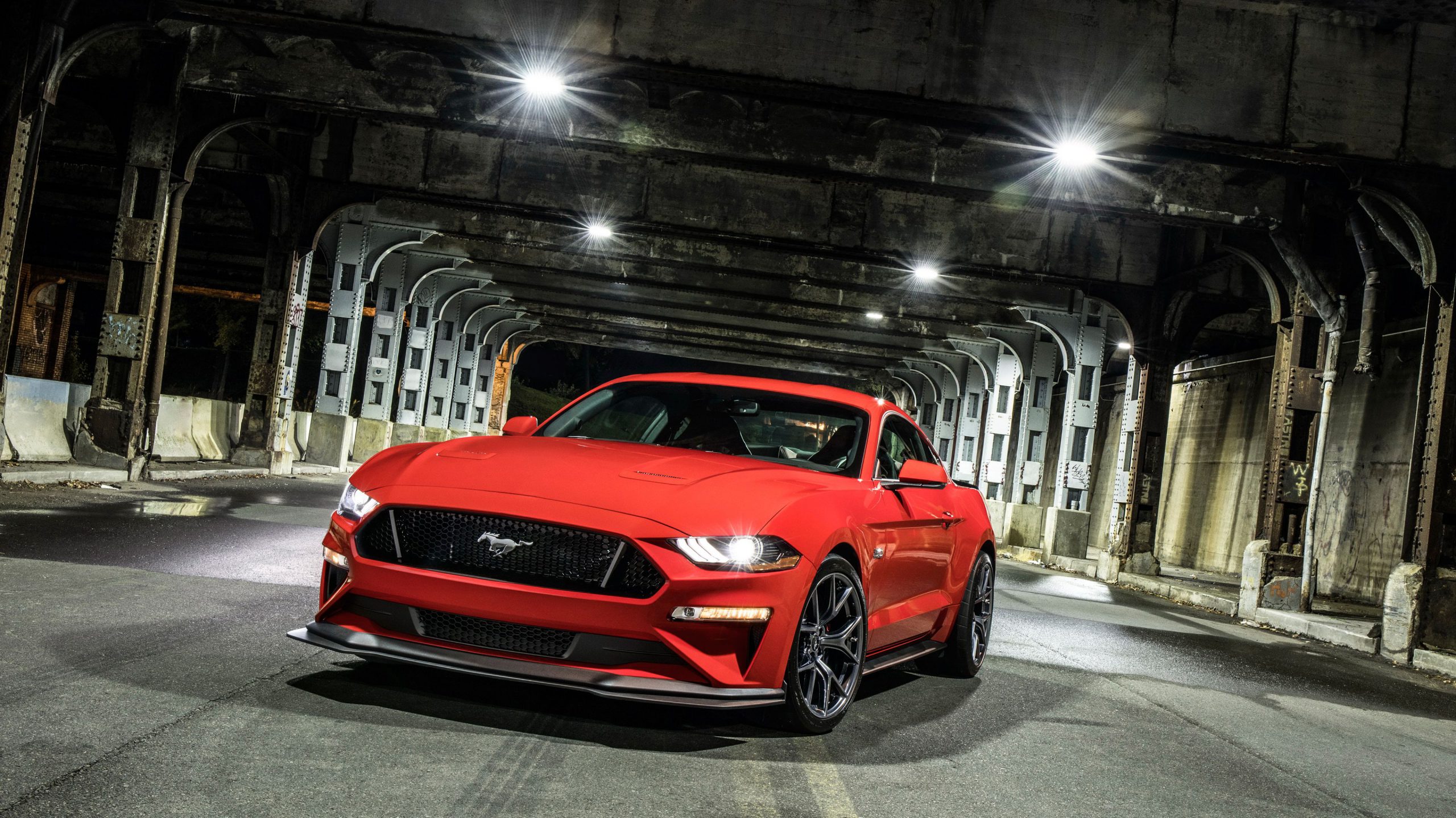 Ford Mustang 2018 – tapety na pulpit i telefon - Tapety
